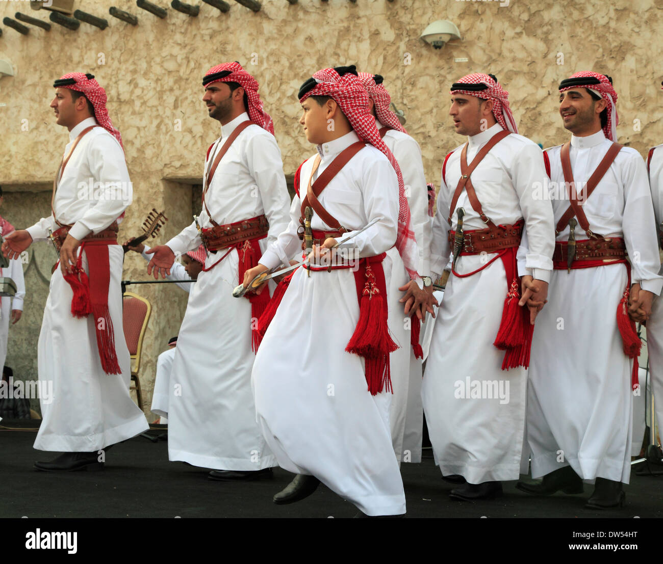 Qatar, Doha, Souq Waqif, men, dancing Stock Photo - Alamy