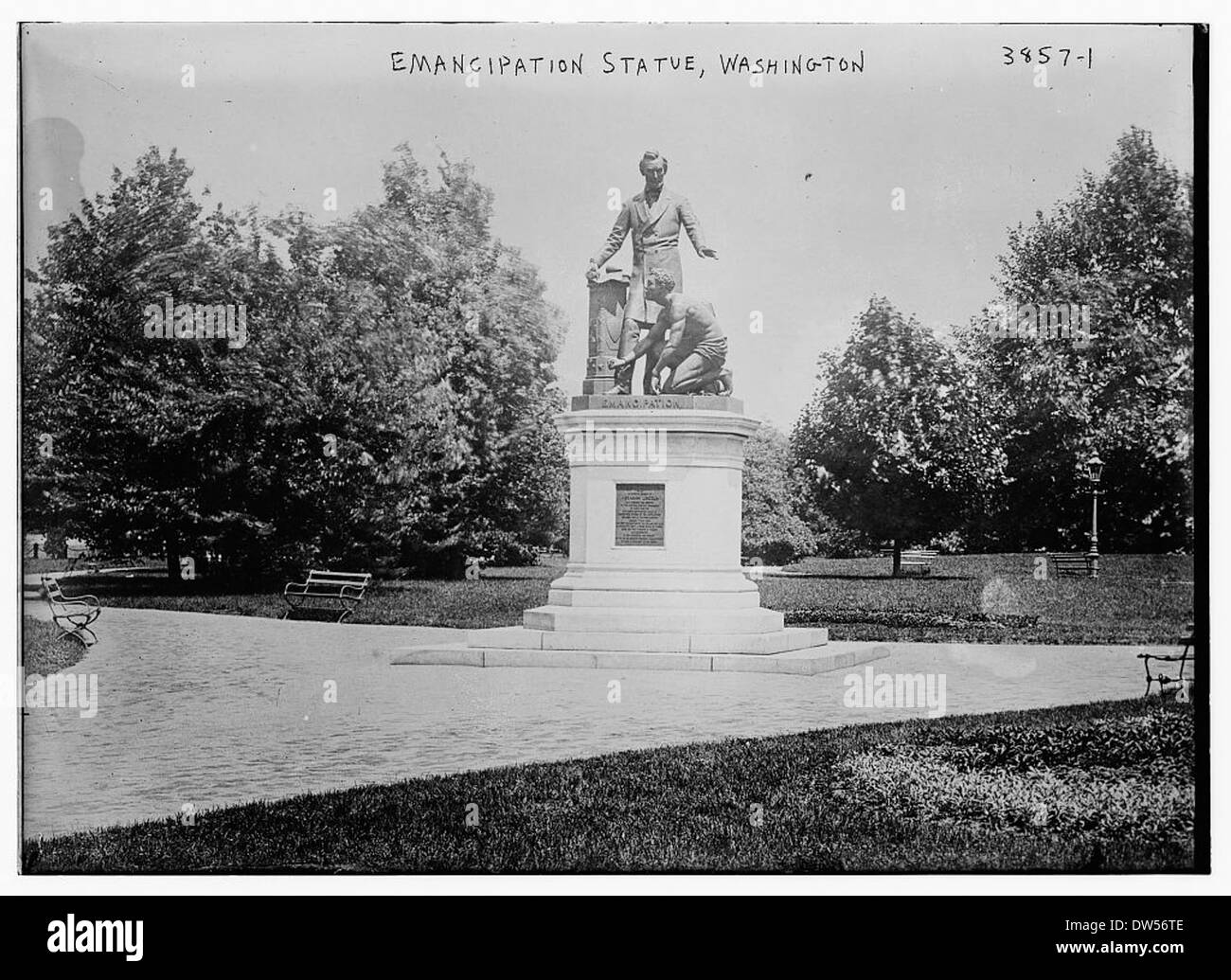 This historic photograph from the Library of Congress shows the ...