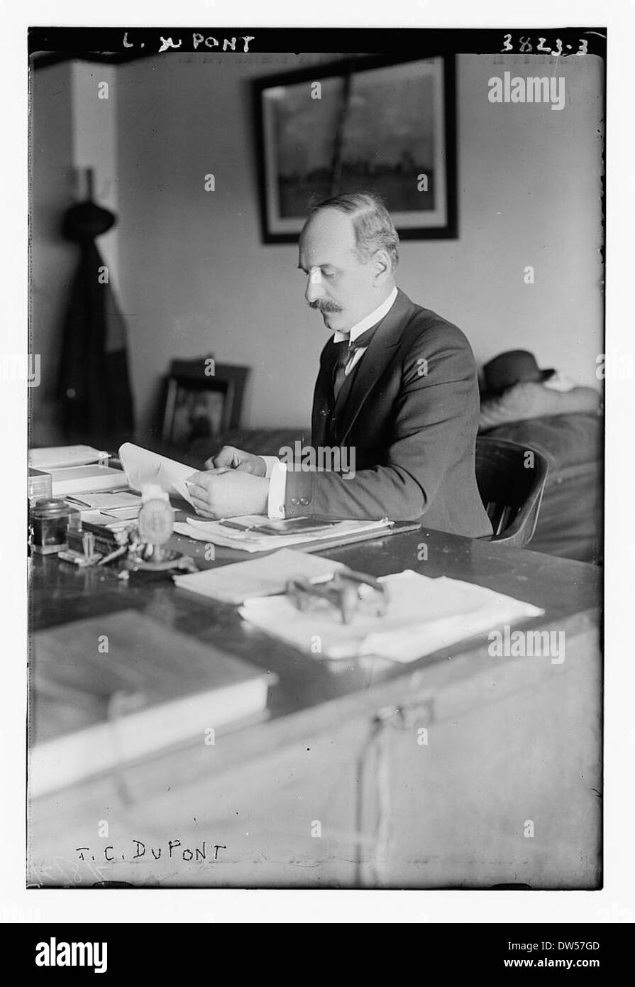 Dupont Black and White Stock Photos & Images - Alamy