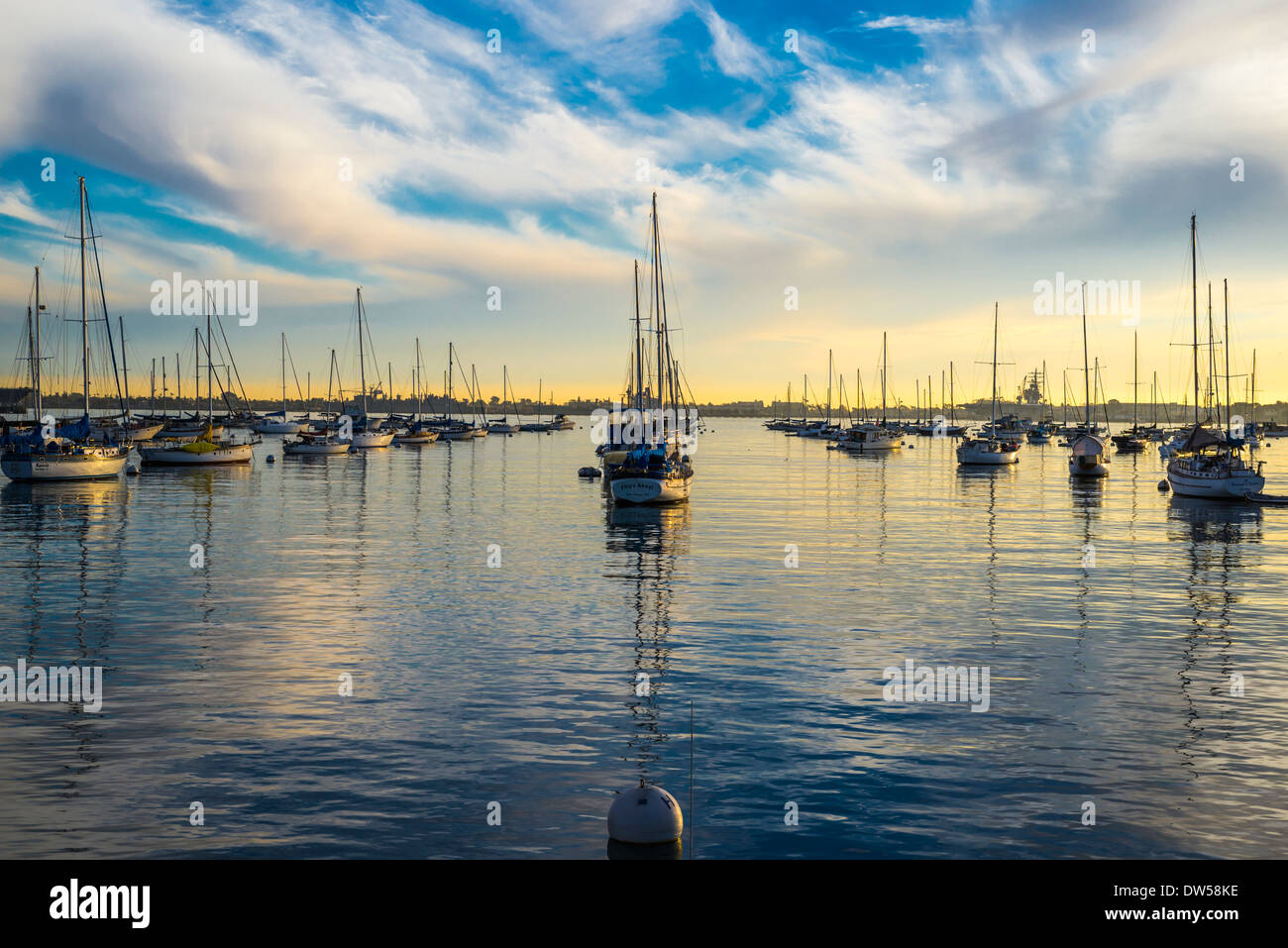 Harbor tranquility hi-res stock photography and images - Alamy