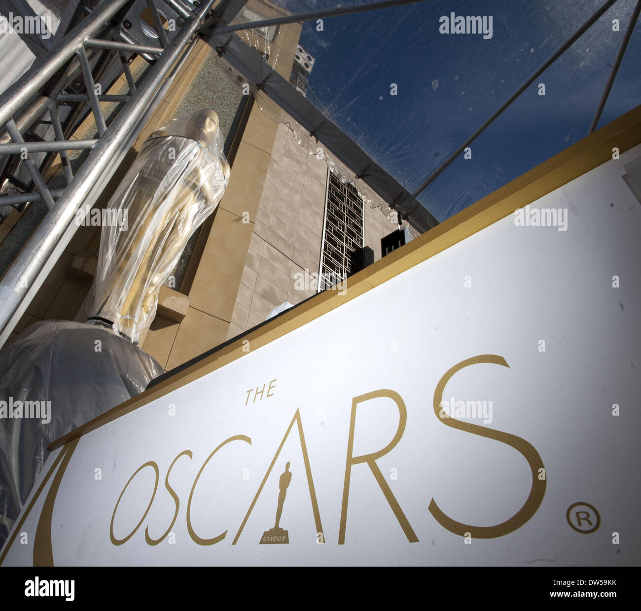Plastic oscar statuette hi-res stock photography and images - Alamy