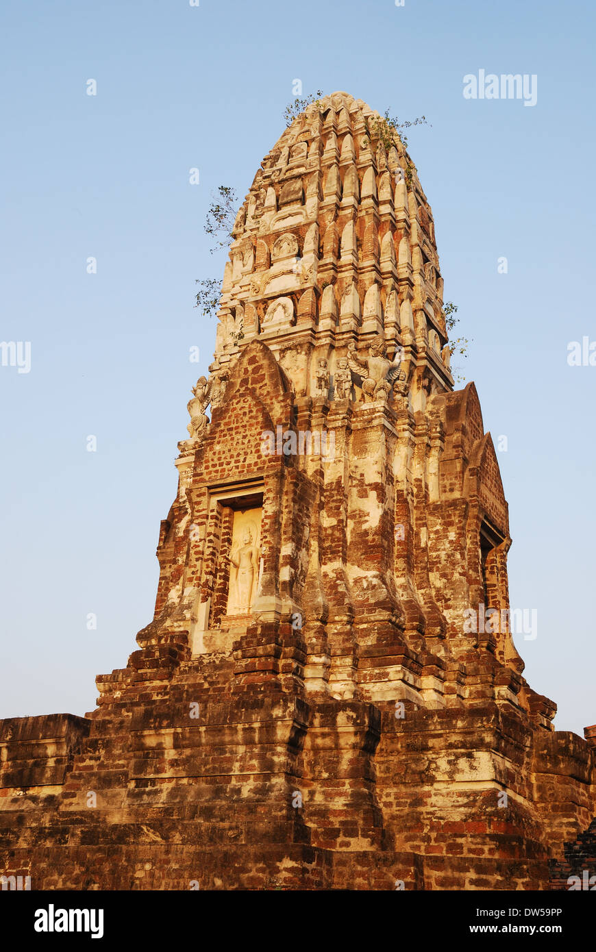 Buddhist prang tower hi-res stock photography and images - Alamy