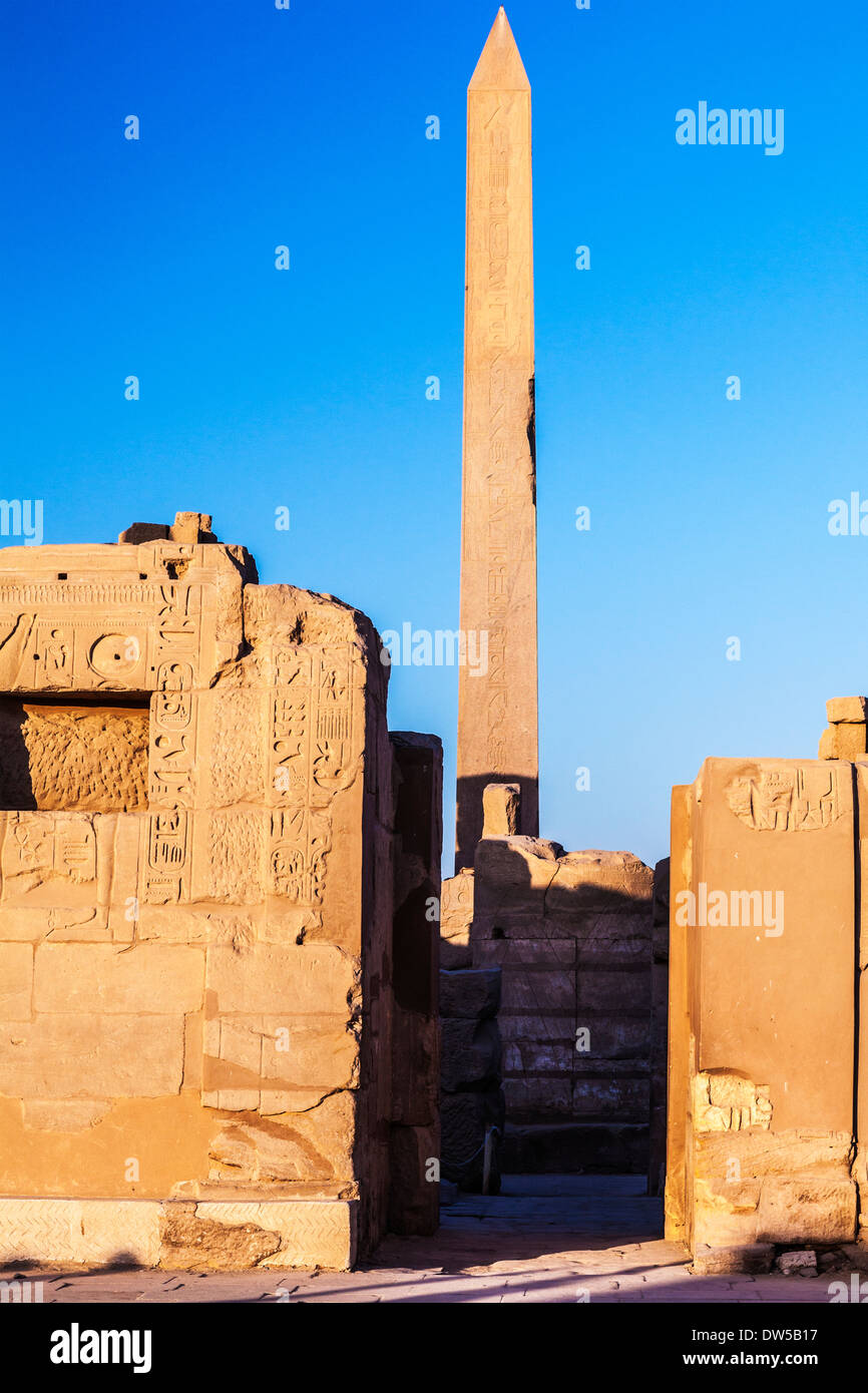 The obelisk at the Ancient Egyptian Temple at Karnak Stock Photo - Alamy
