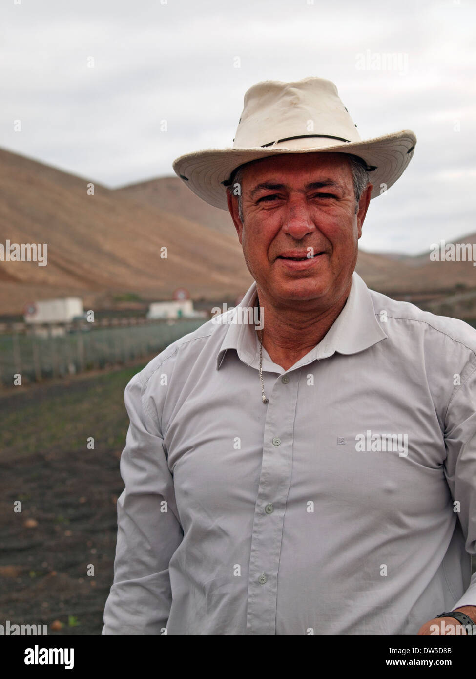 Working on the land hi-res stock photography and images - Alamy