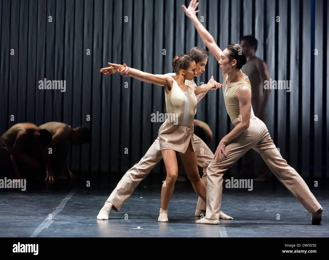 Modern ballets hi-res stock photography and images - Alamy