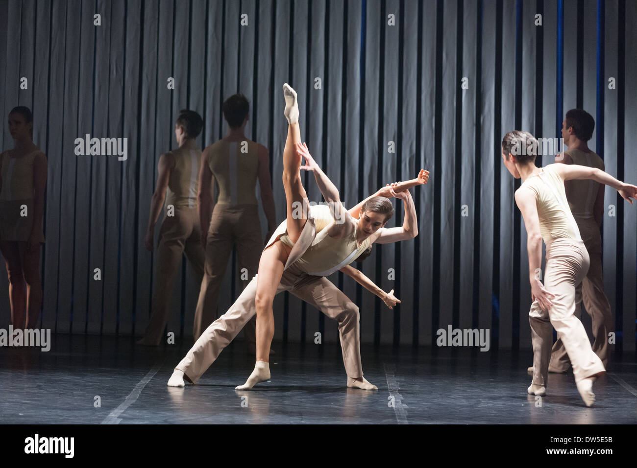 Evening of choreography hi-res stock photography and images - Alamy