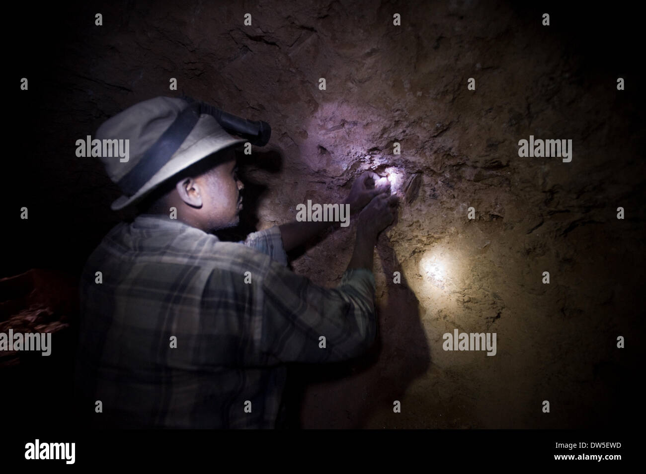 Tanzanite mine hi-res stock photography and images - Alamy