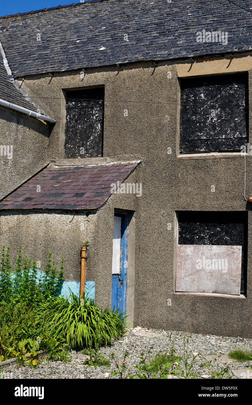 Boarded shut scotland hi-res stock photography and images - Alamy