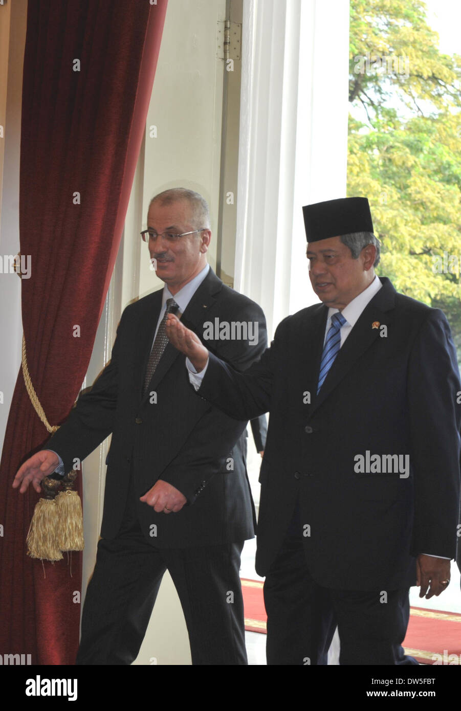 Susilo bambang yudhoyono r hi-res stock photography and images - Alamy