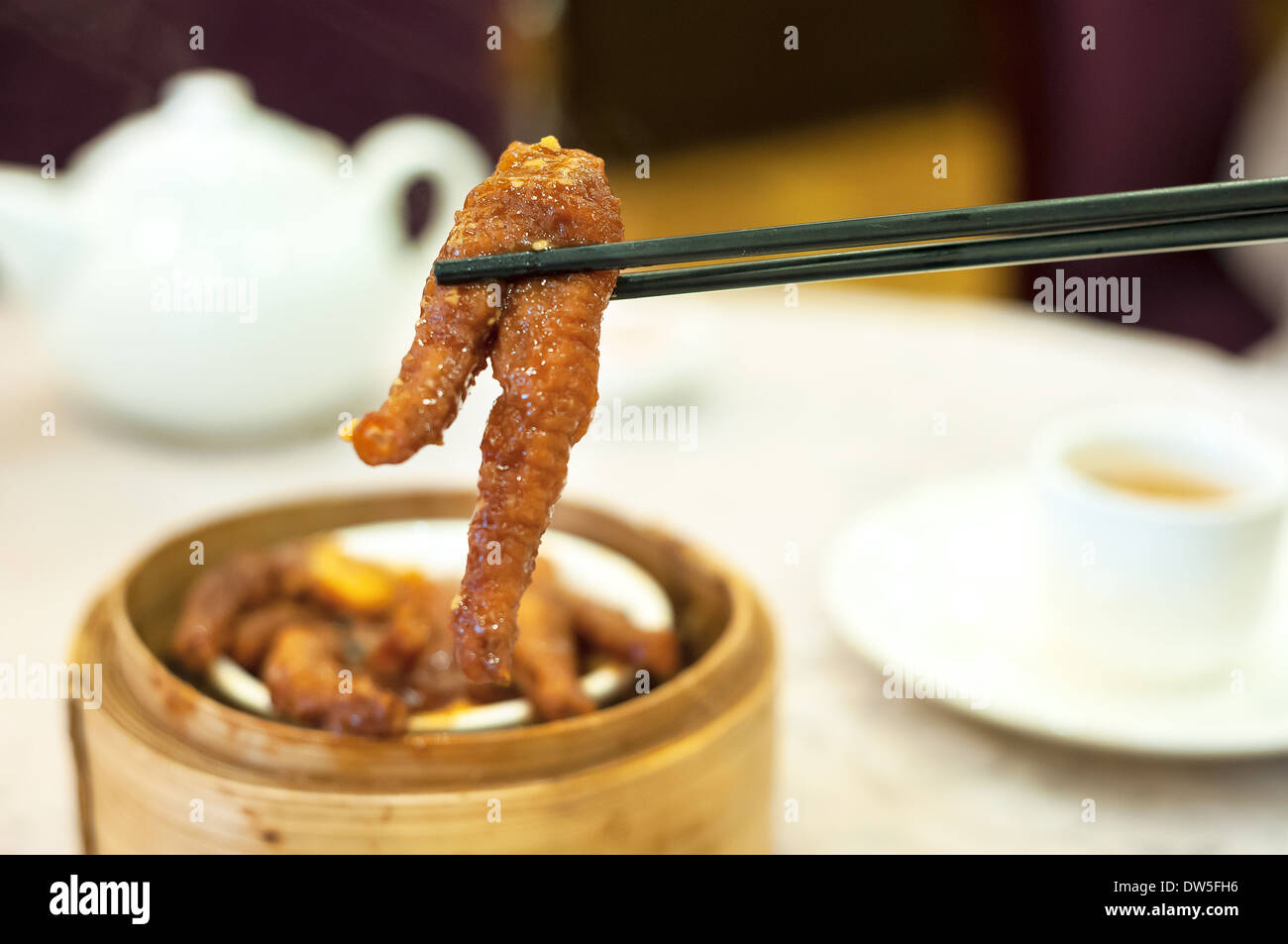 Chicken feet hi-res stock photography and images - Alamy