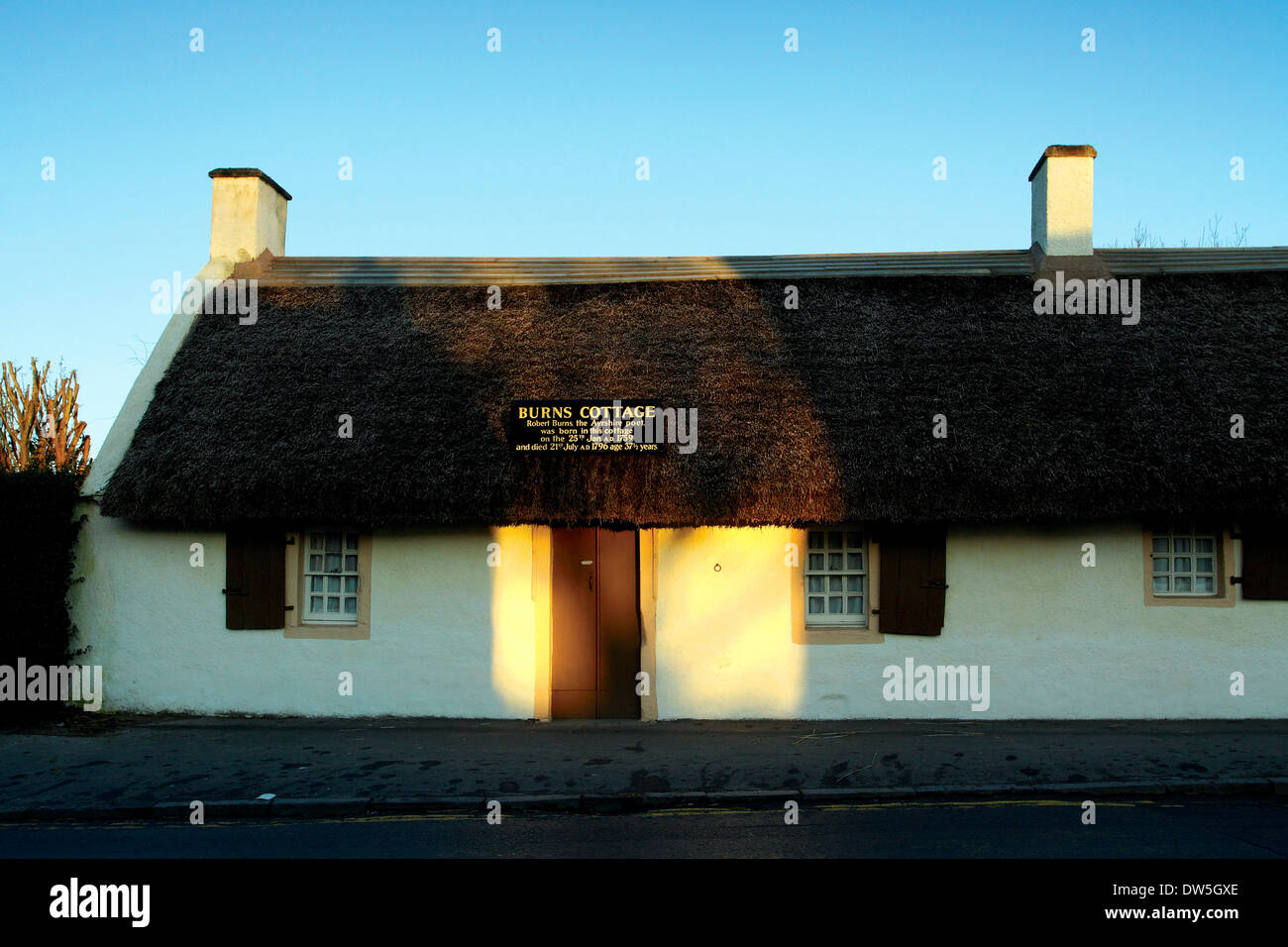 Robert burns cottage hi-res stock photography and images - Alamy