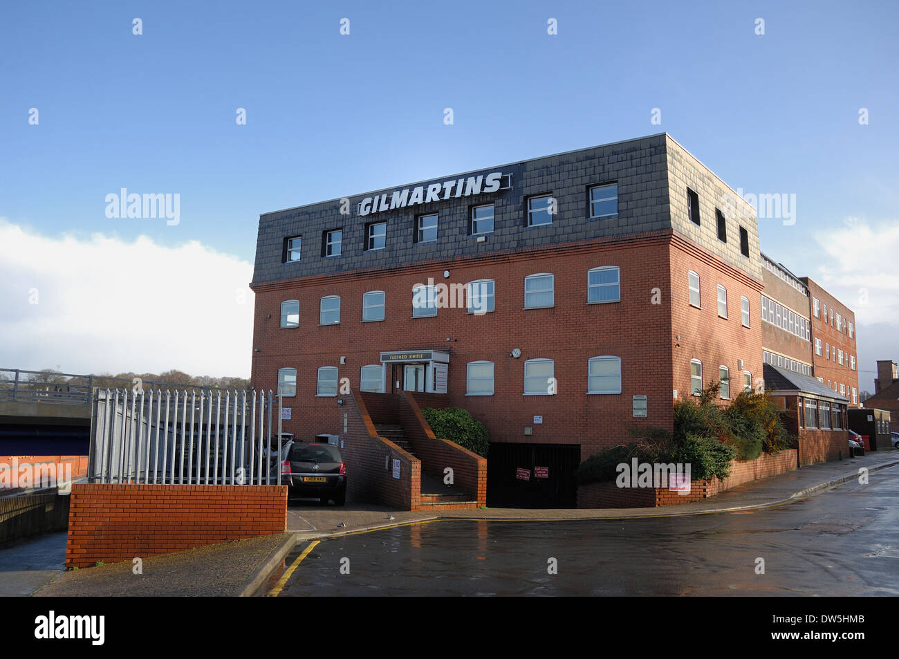 Luton building hi-res stock photography and images - Alamy