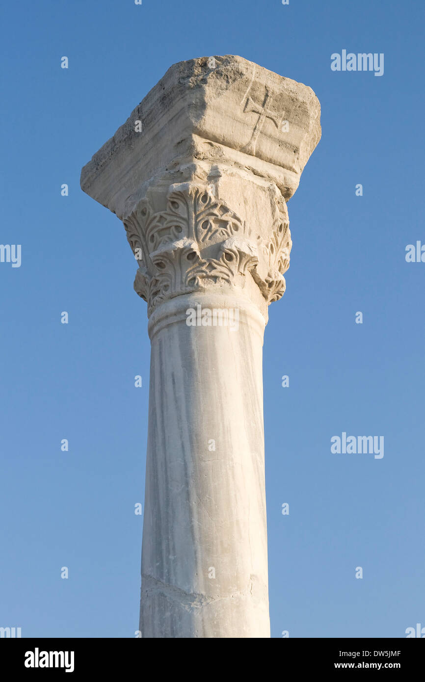 Blue marble column hi-res stock photography and images - Alamy
