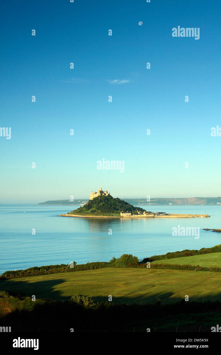 St Michael's Mount at dawn, Marazion, Cornwall Stock Photo - Alamy