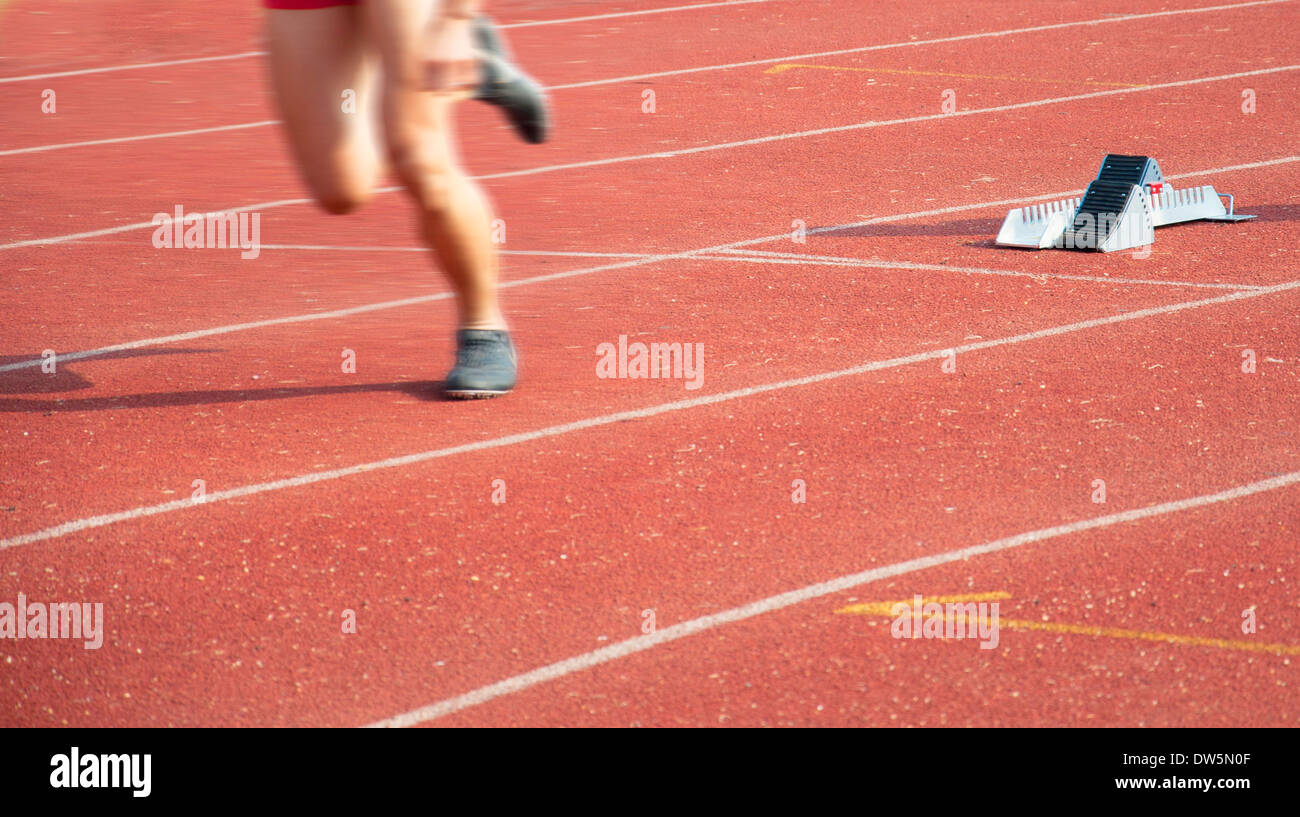 Sprinting sprint start hi-res stock photography and images - Alamy