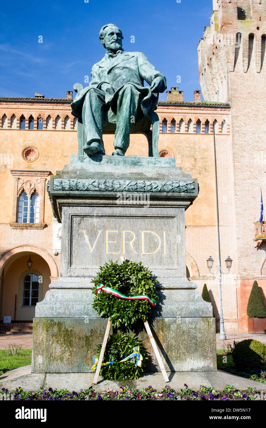 Verdi statue hi-res stock photography and images - Alamy