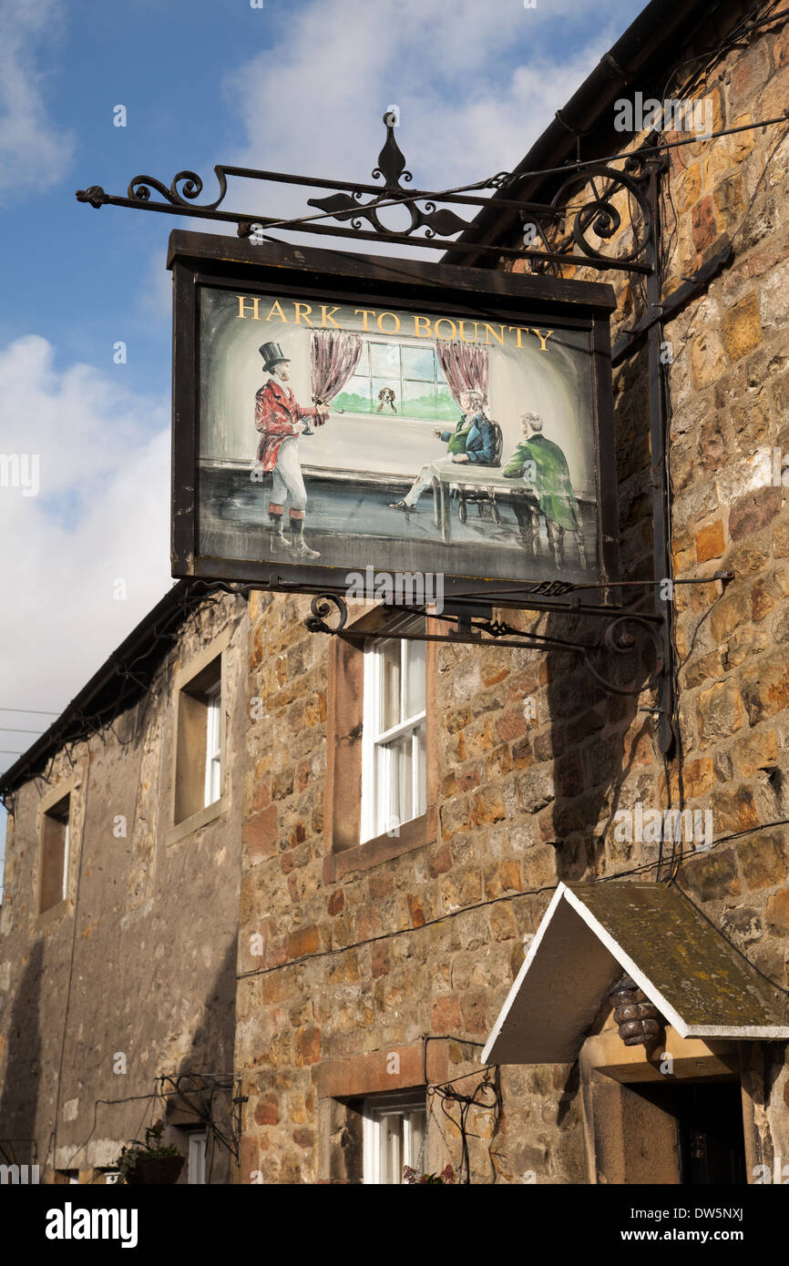 Hark bounty pub slaidburn lancashire hi-res stock photography and ...