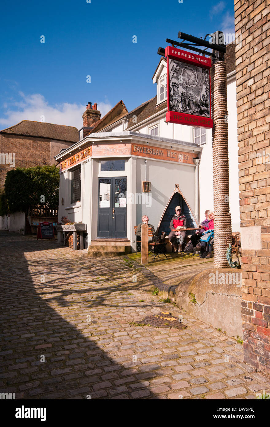 People Outside The Tudor Rose Shepherd Neame Pub Upnor Kent Uk Enjoying ...