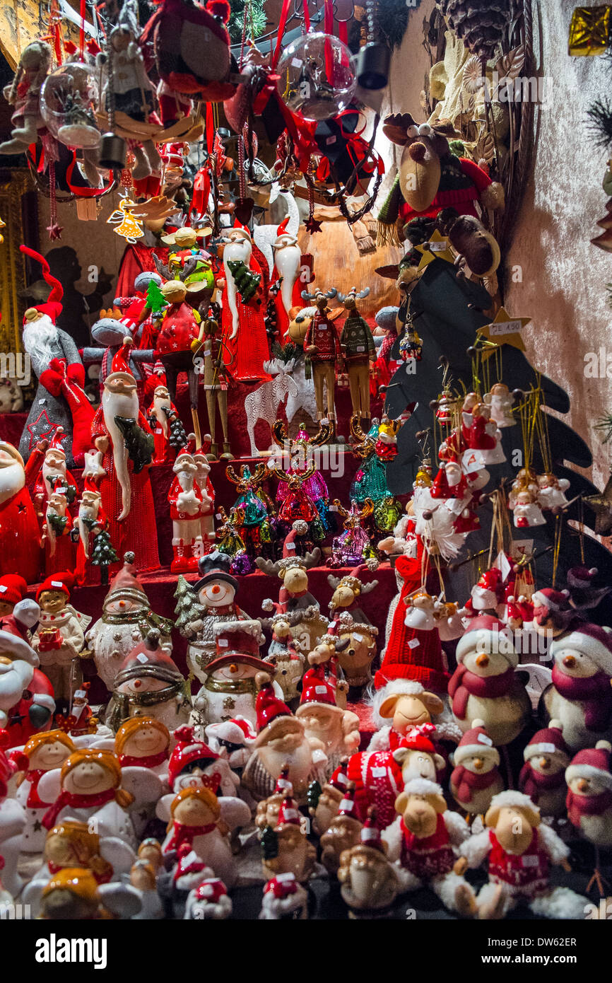 Large christmas figures hi-res stock photography and images - Alamy