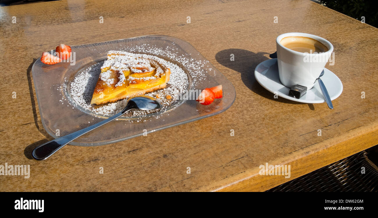 Coffee and pie hi-res stock photography and images - Alamy