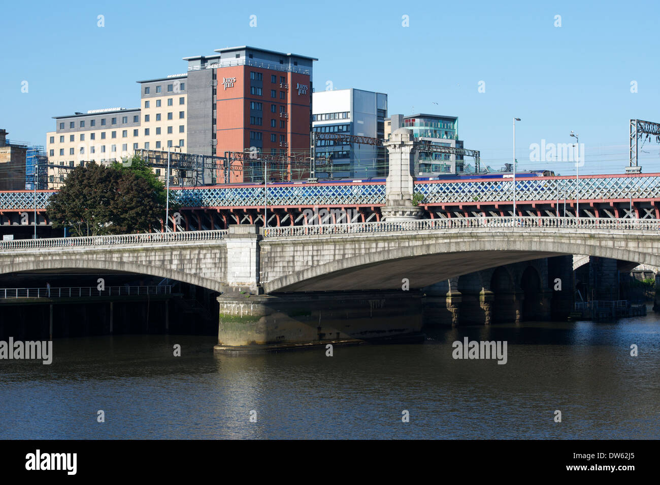 Bridges over clyde hi-res stock photography and images - Alamy