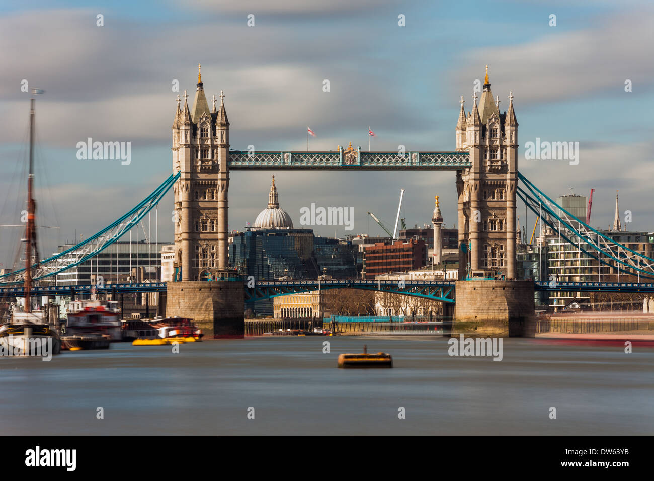 Skyline london daylight hi-res stock photography and images - Alamy