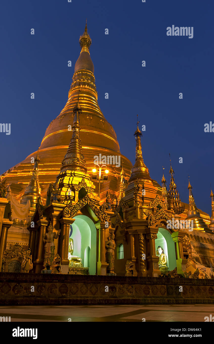 The Shwe dagon Pagoda Stock Photo - Alamy