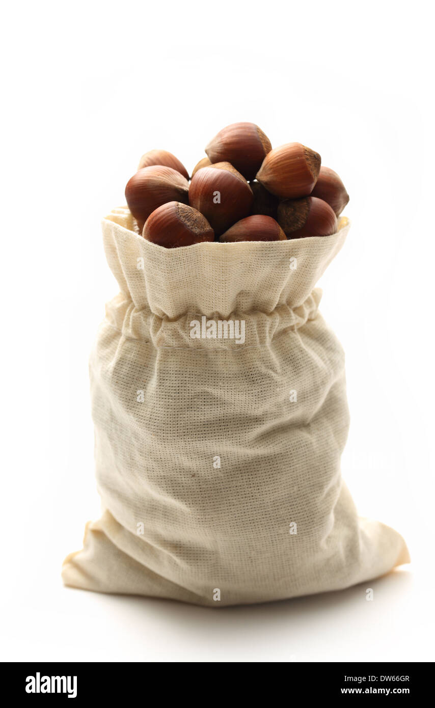 Fresh hazelnuts in a sack Stock Photo - Alamy