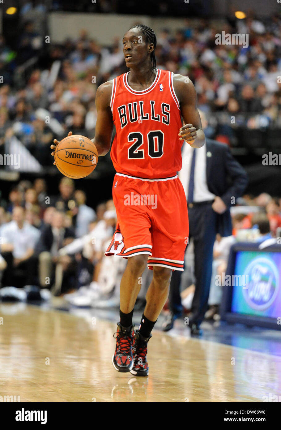 Dallas, USA. 28th Feb, 2014. Chicago Bulls shooting guard Tony Snell ...
