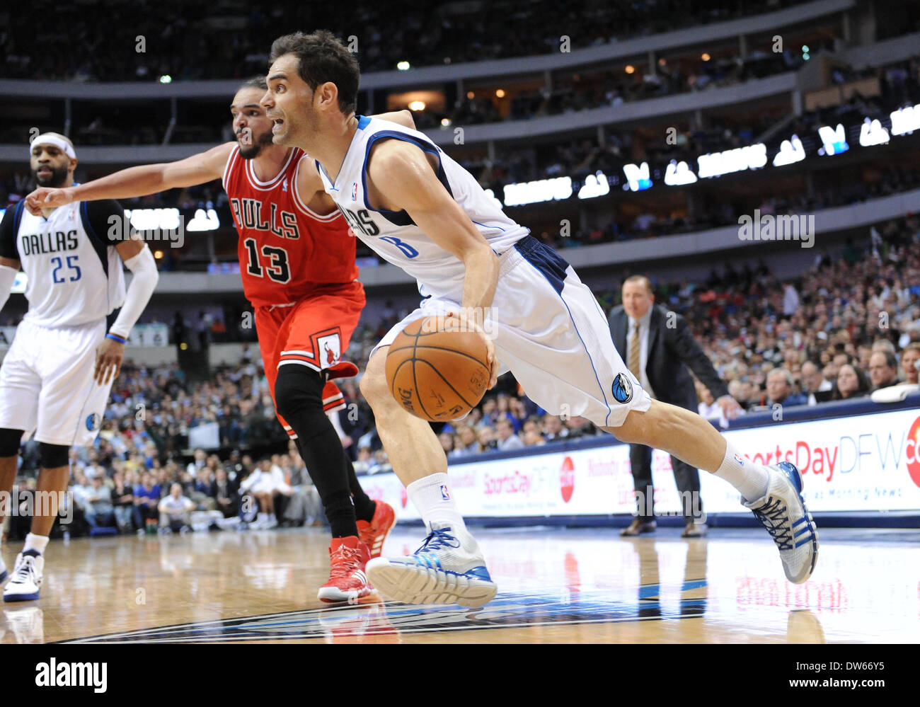 Dallas, USA. 28th Feb, 2014. Dallas Mavericks point guard Jose Calderon ...