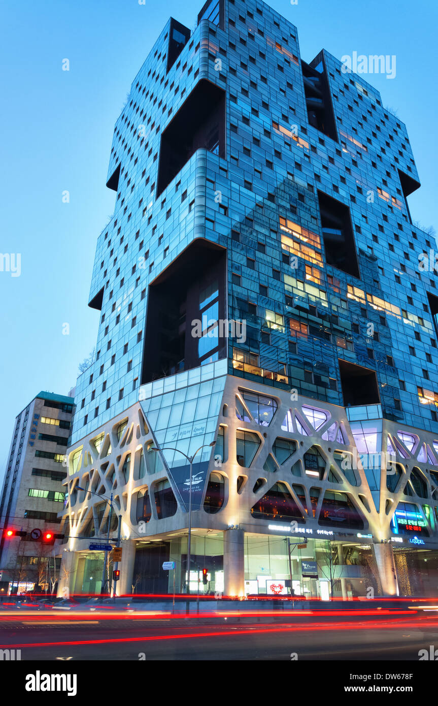 Pass office building hi-res stock photography and images - Alamy