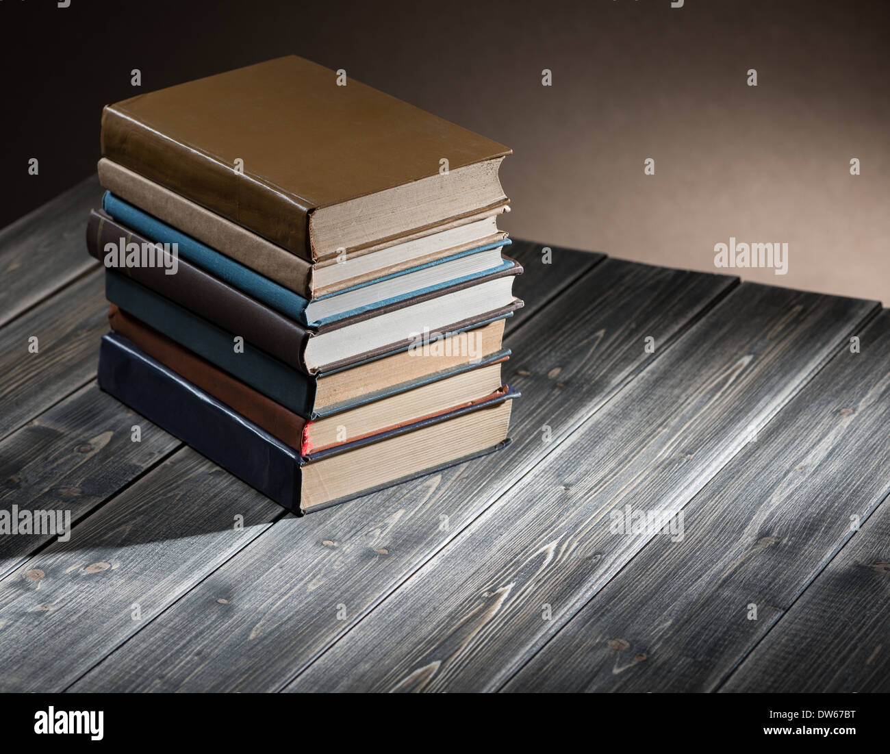 Old books spine table hi-res stock photography and images - Alamy