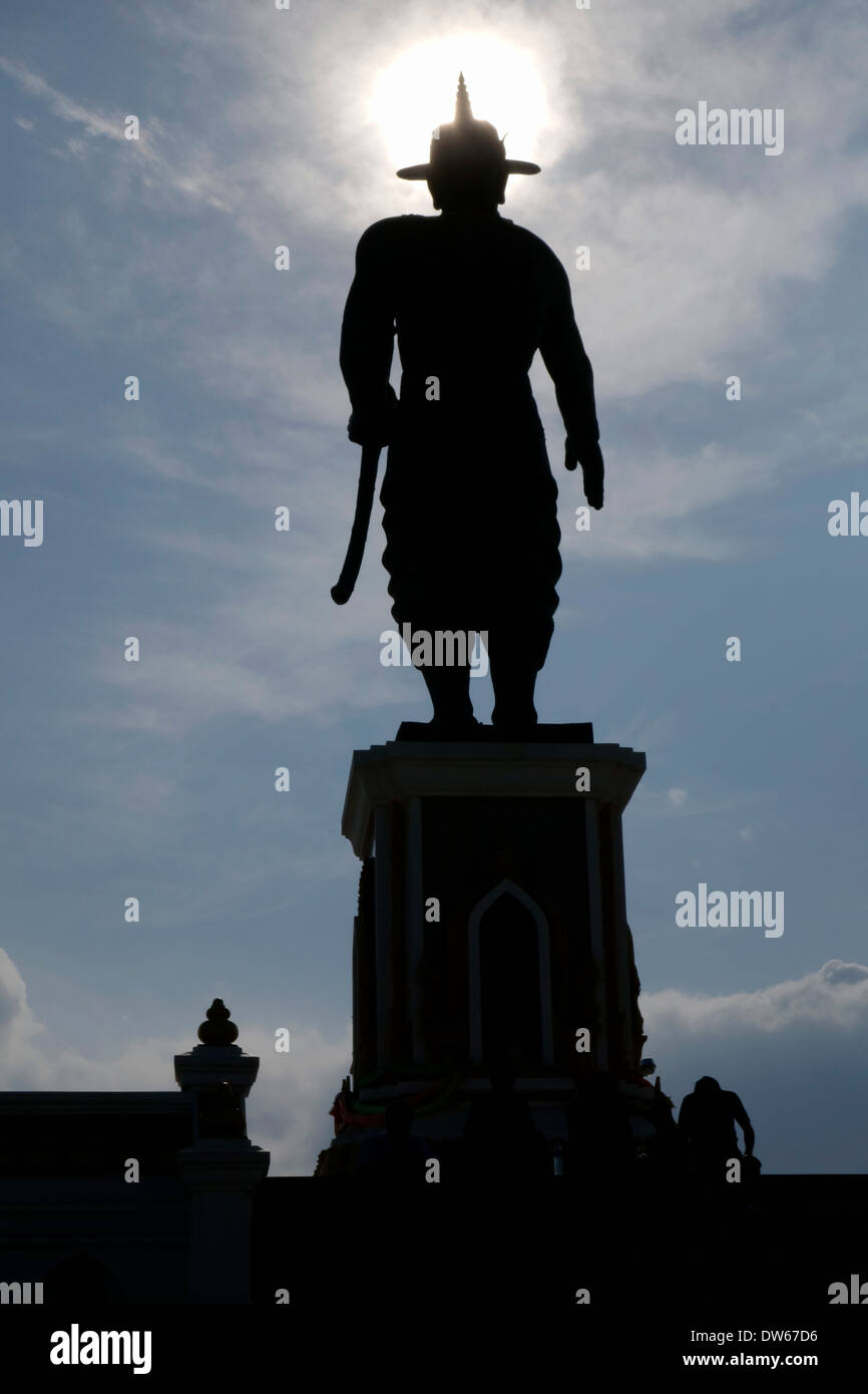 Chao Anouvong Statue in Vientiane, Laos Stock Photo - Alamy
