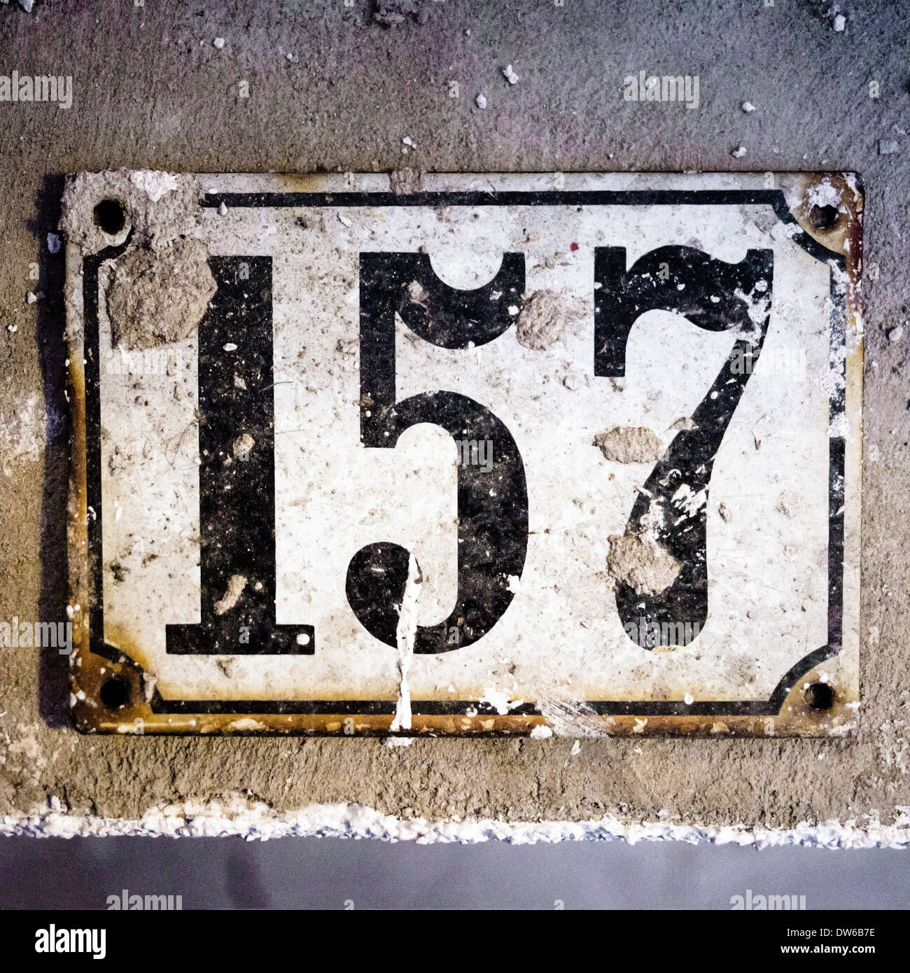 Enamel house number plate hi-res stock photography and images - Alamy