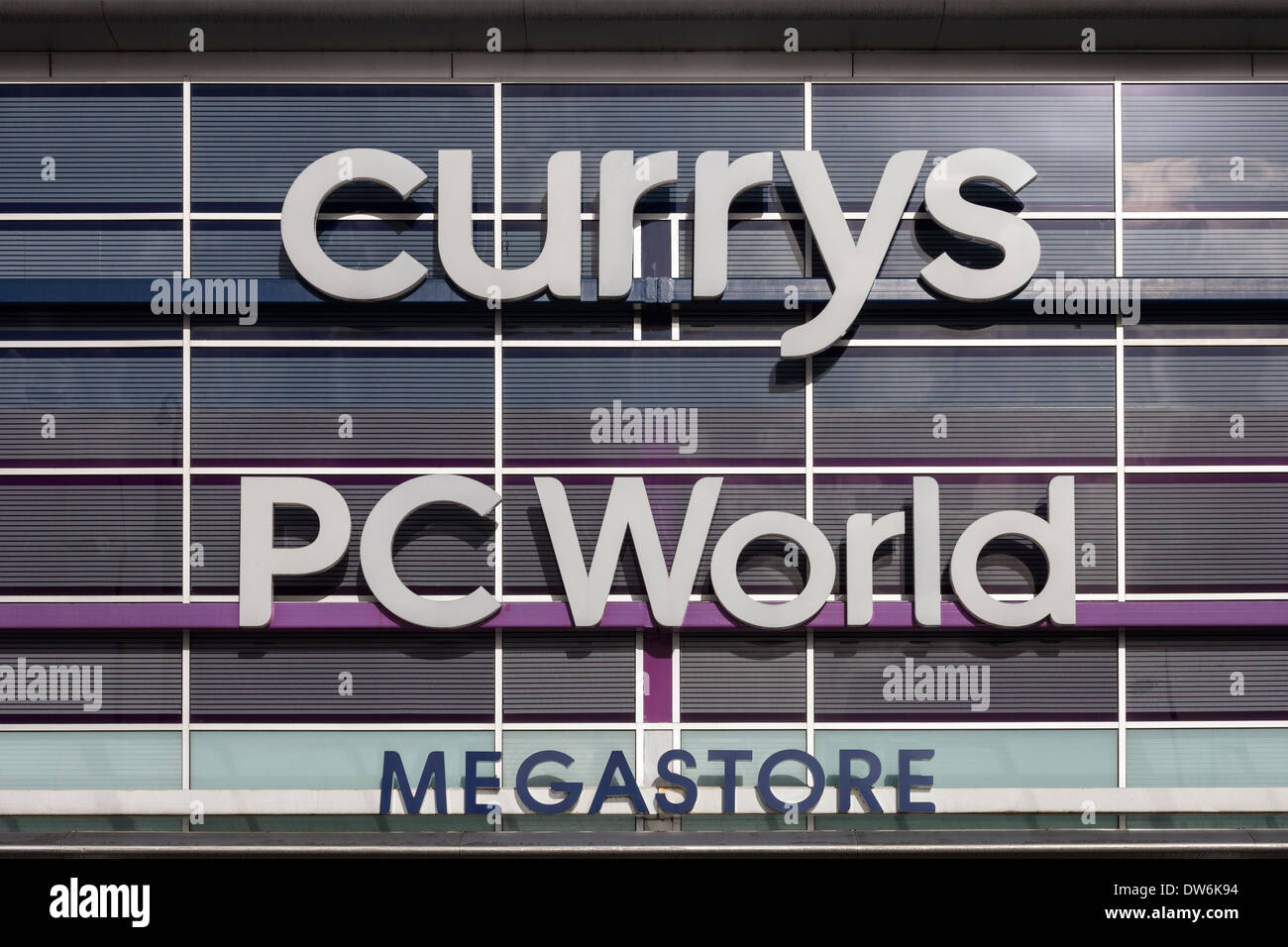 Computer store sale sign hi-res stock photography and images - Alamy