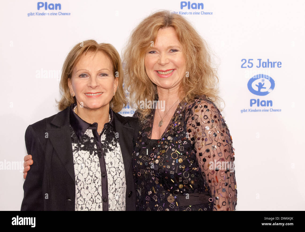 Former manager of Plan Germany Marianne M. Raven (L) and the actress ...