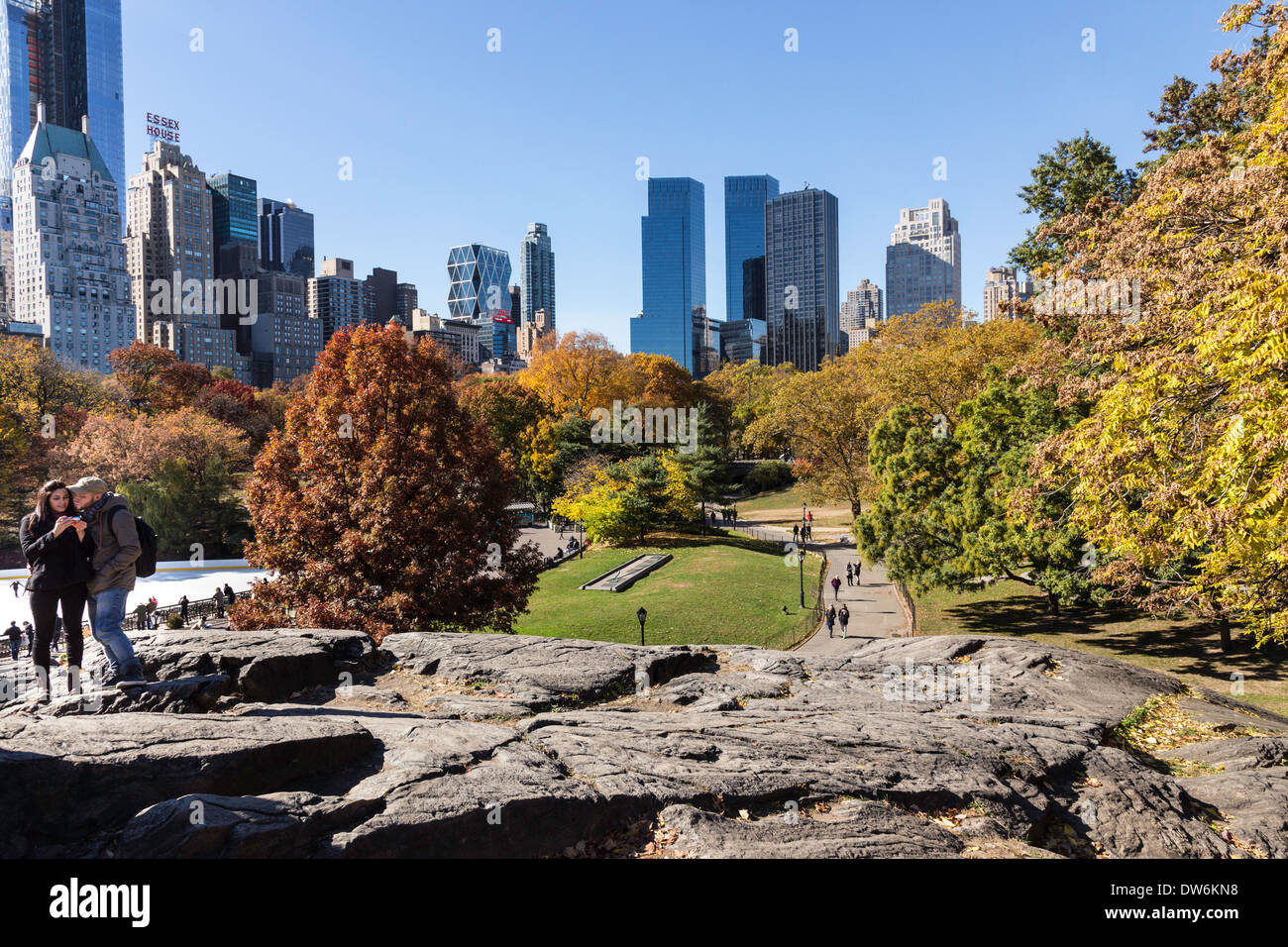Tourist Couple Overlooking the Manhattan Skyline and Central Park, NYC ...
