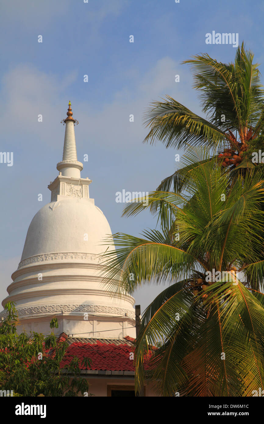 Sri Lanka, Hikkaduwa, Gangarama Mahavihara, buddhist temple Stock Photo ...