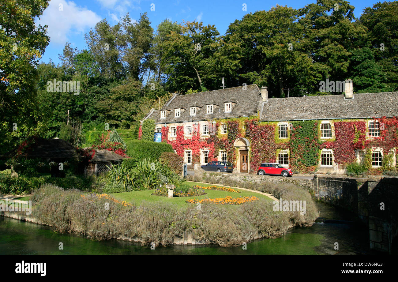 Swan Hotel Bibury Gloucestershire England UK Stock Photo - Alamy