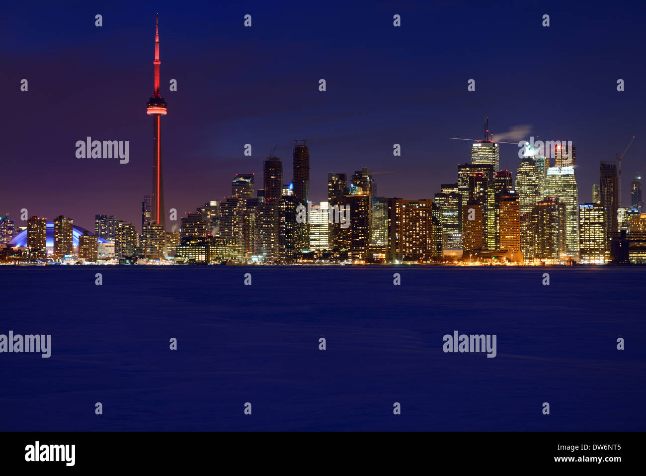 Downtown city skyline from lake hi-res stock photography and images - Alamy
