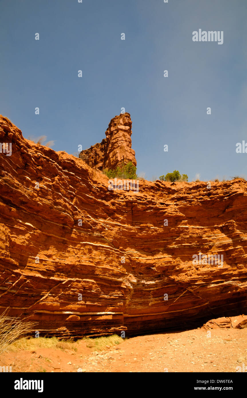 Red and blue rock hi-res stock photography and images - Alamy