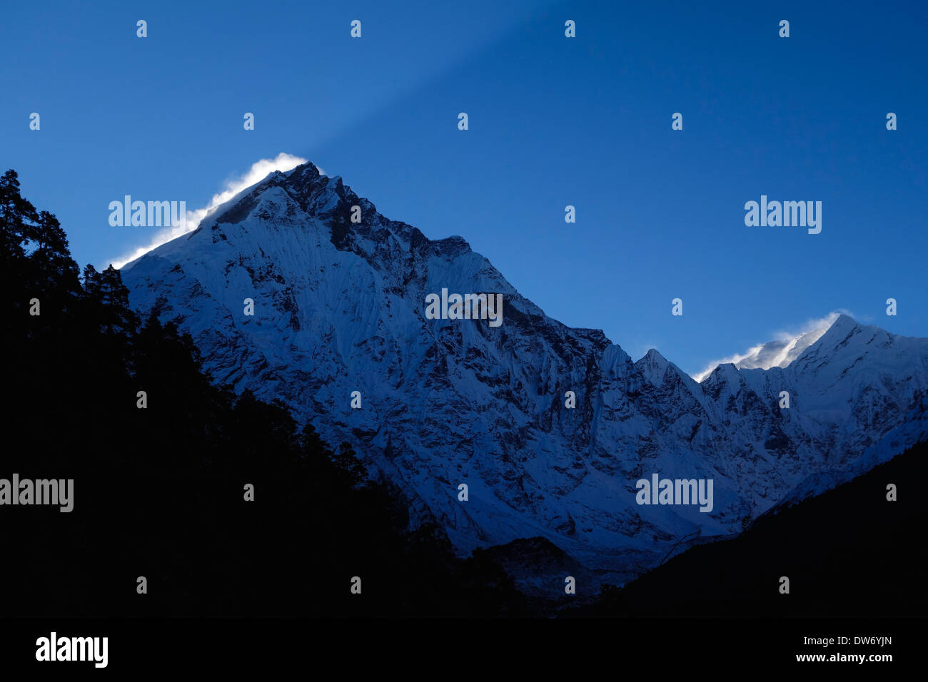 Ganesh himal range hi-res stock photography and images - Alamy