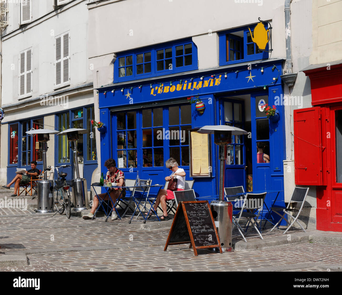 Marais paris cafe hi-res stock photography and images - Alamy