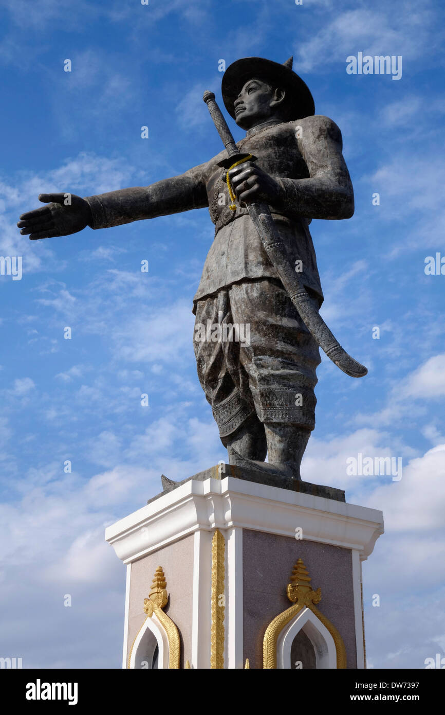 Statue of king anouvong hi-res stock photography and images - Alamy