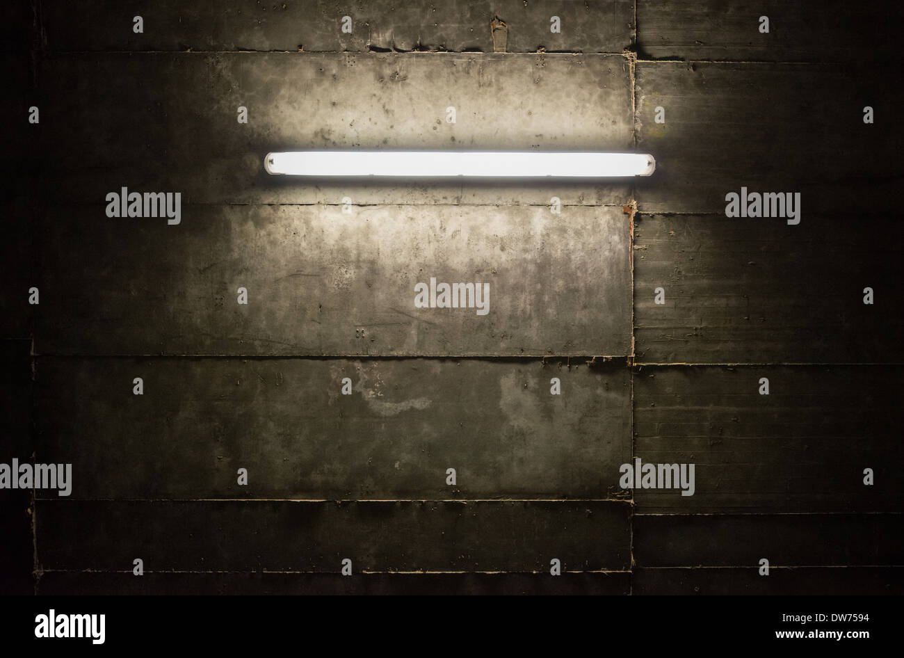 Fluorescent light ceiling hi-res stock photography and images - Alamy