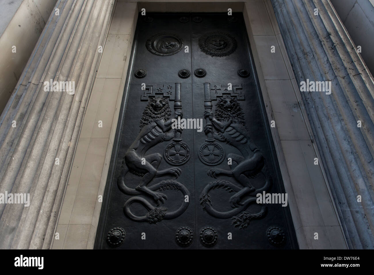 Bank of england vault hi-res stock photography and images - Alamy