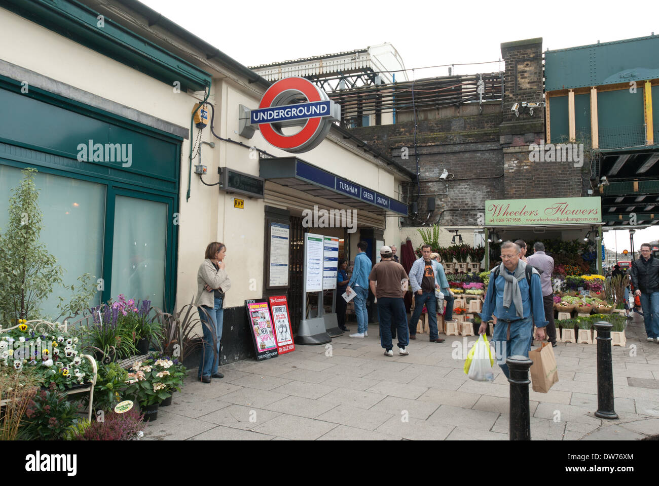 Turnham green hi-res stock photography and images - Alamy