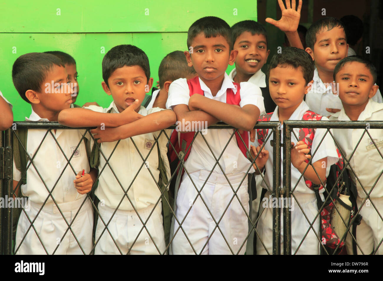 Sri lanka boys hi-res stock photography and images - Alamy