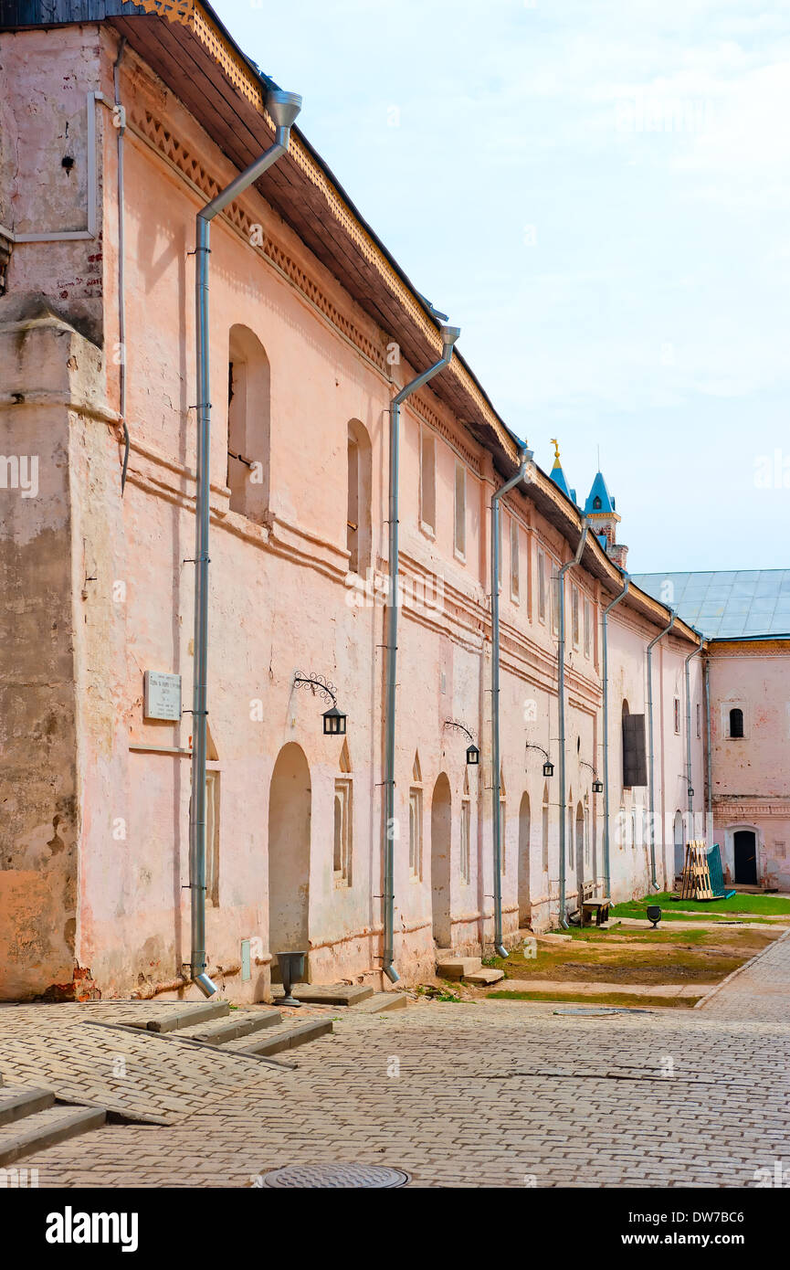 Rostov courtyard hi-res stock photography and images - Alamy