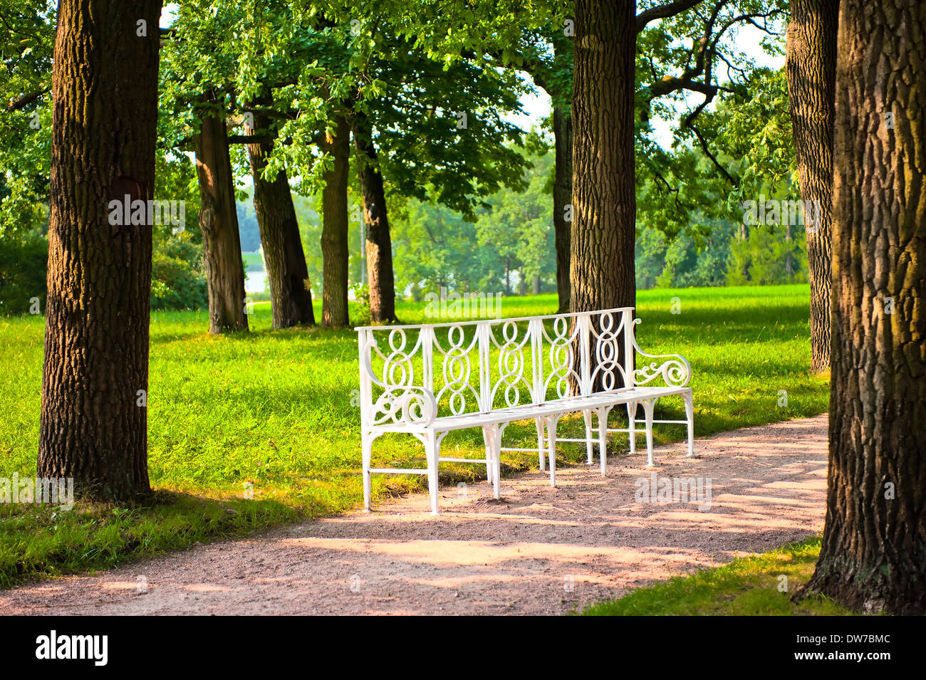 Number benches in park hi-res stock photography and images - Alamy